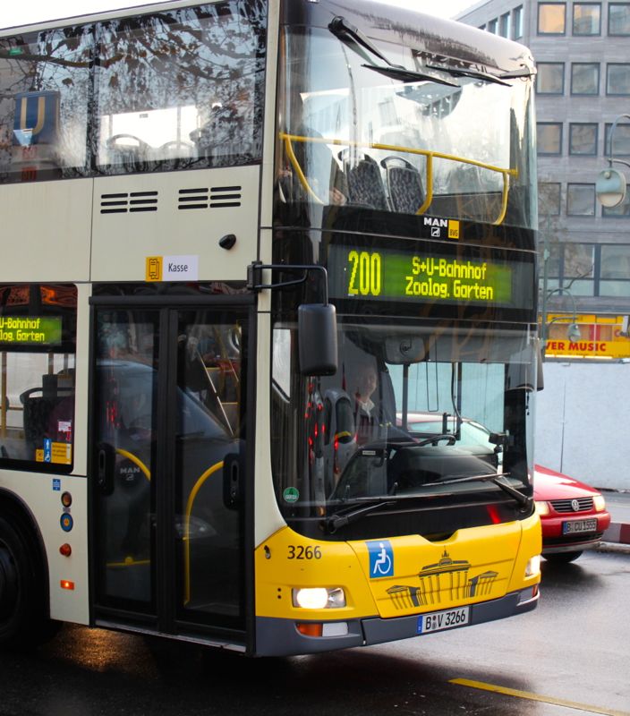 Tour Berlin Mitte on Public Bus 200