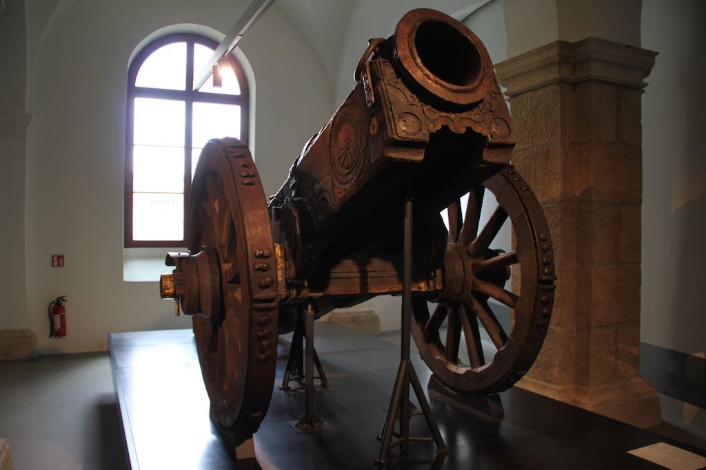 Visit the German War Museum of Military History in Dresden