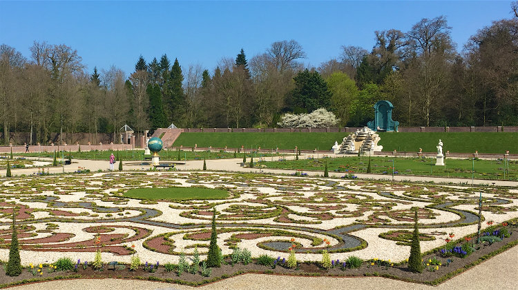 Visit Paleis Het Loo Palace in Apeldoorn, Netherlands