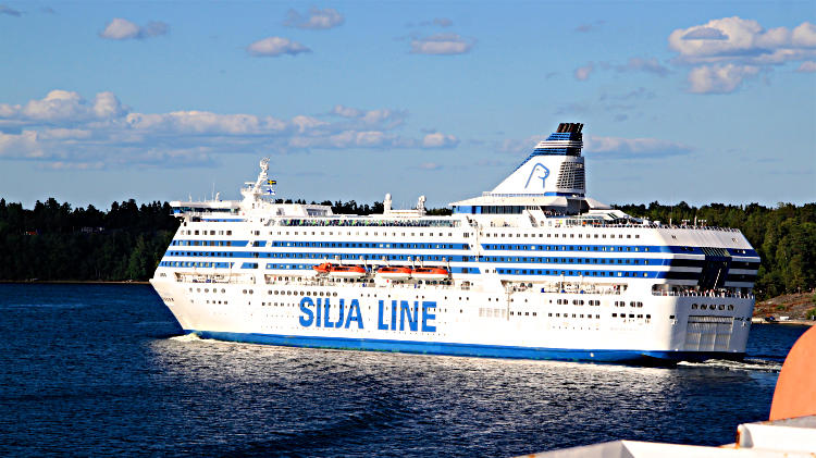 Cheap Tallink Silja Ferries from Stockholm to Tallinn in Estonia