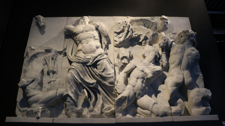 2024: See the Pergamon Altar Statues and Asisi Panorama Painting in Berlin