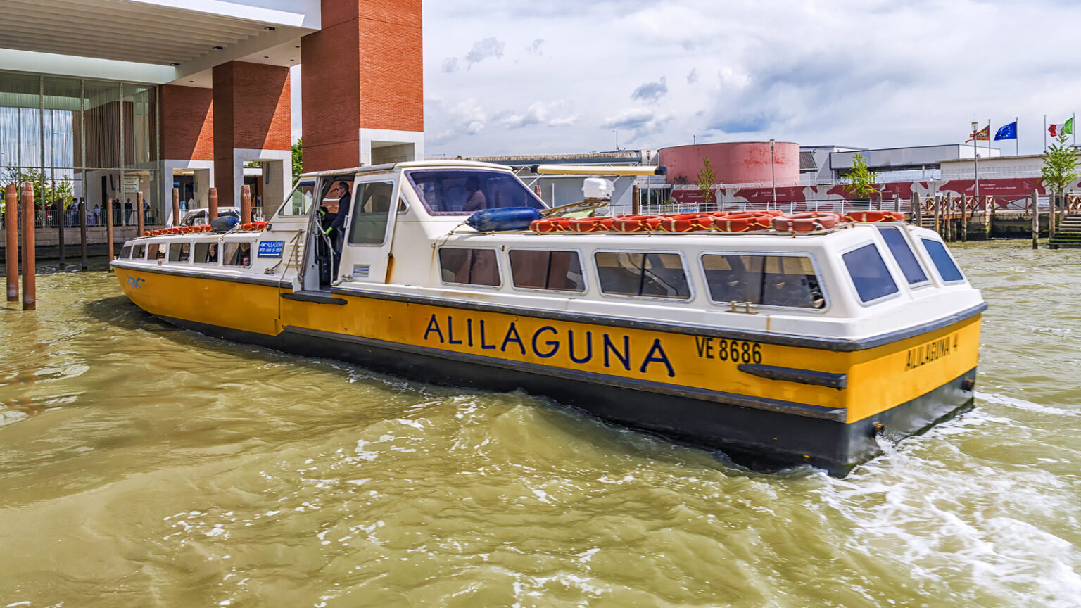 2024: Cheap Alilaguna Vaporetto Waterbus to Venice Airport (VCE)