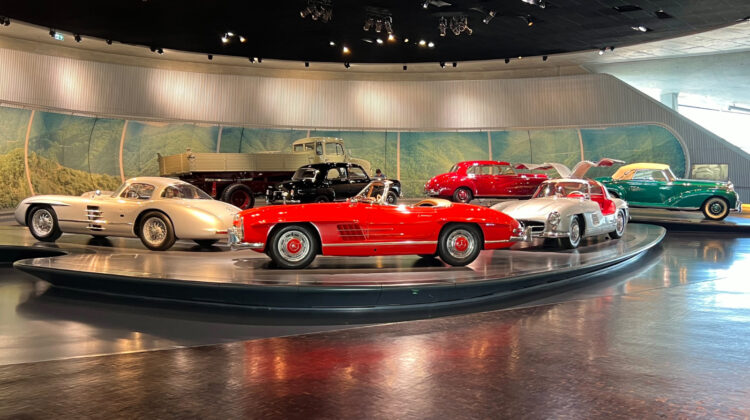 Visit the BMW Car Museum and Welt in Munich (München) in Germany