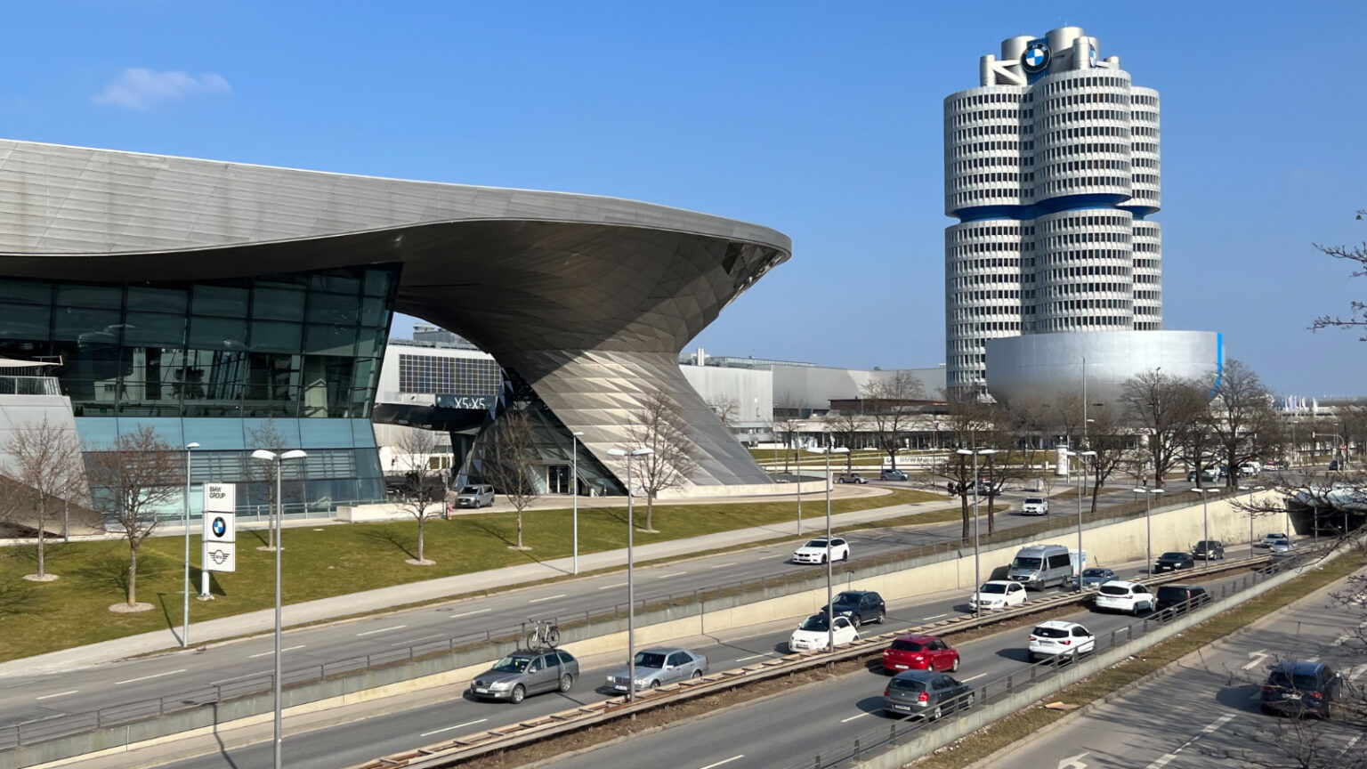 Visit the BMW Car Museum and Welt in Munich (München) in Germany